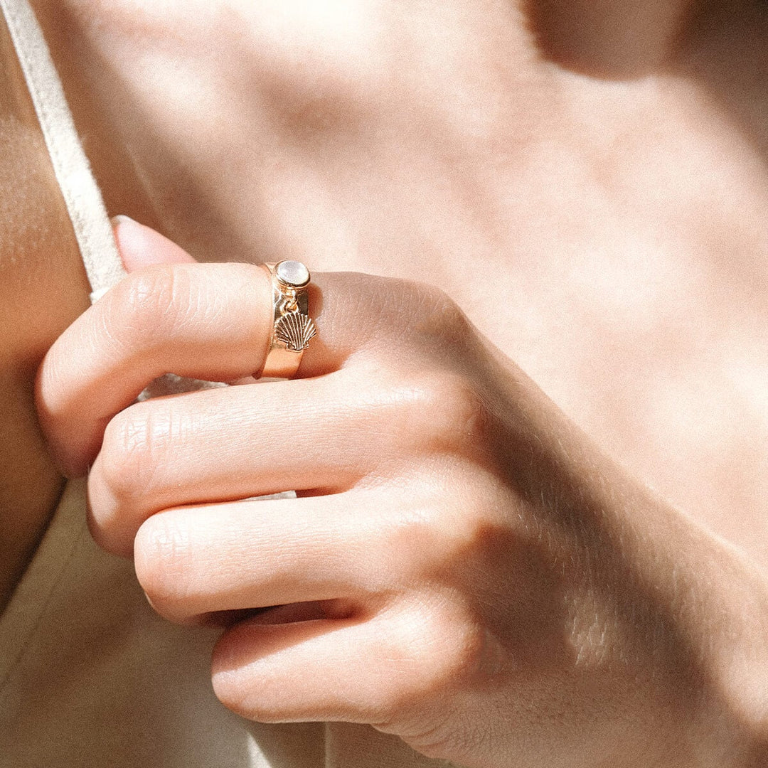 Scallop Shell Ring, Adjustable - Alex and Ani – ALEX AND ANI